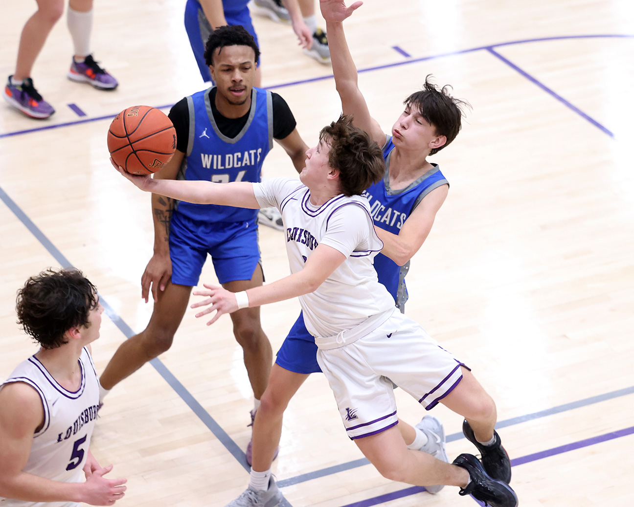 Wildcats fall to Harrisonville on Senior Night to end regular season ...